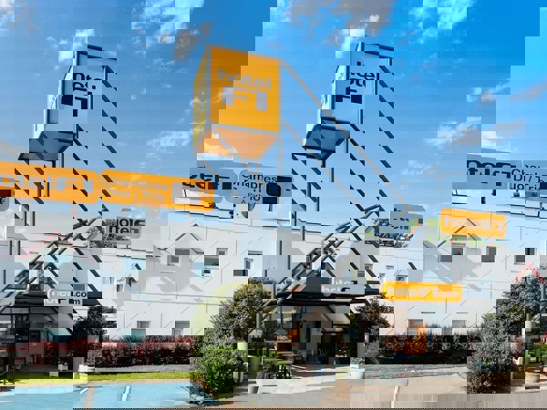 Hotelf1 Antibes Sophia Antipolis - Antibes