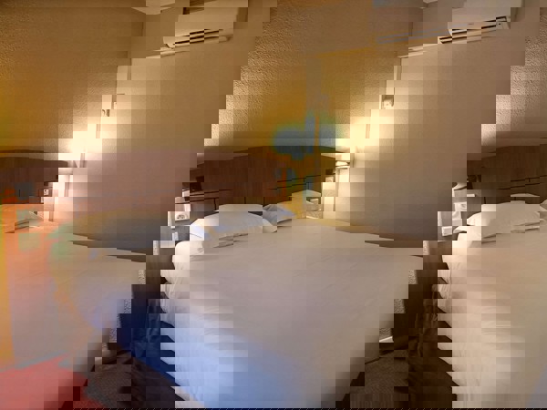 Kyriad Geneve - Saint-genis-pouilly - Saint-Genis-Pouilly