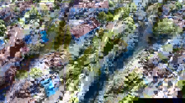 Sowell Hotels Domaine De La Petite Isle - L'Isle-sur-la-Sorgue